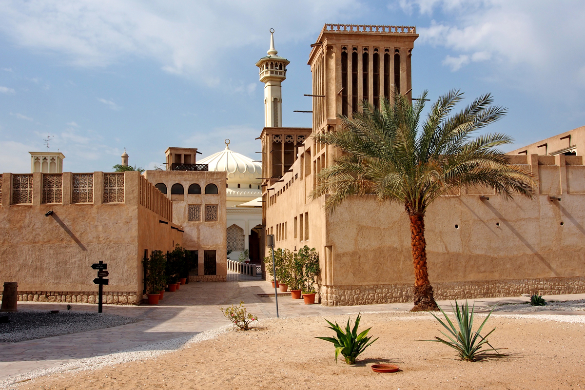 Discover Emirates' Traditional Side in Old Dubai City